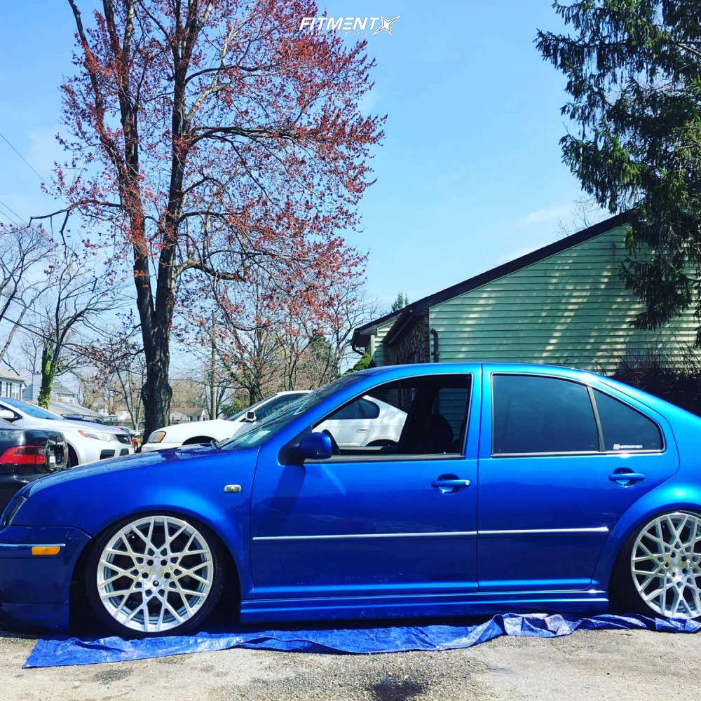 2004 Volkswagen Jetta GLI 1.8T 4dr Sedan (1.8L 4cyl Turbo 6M) with 18x8 ...