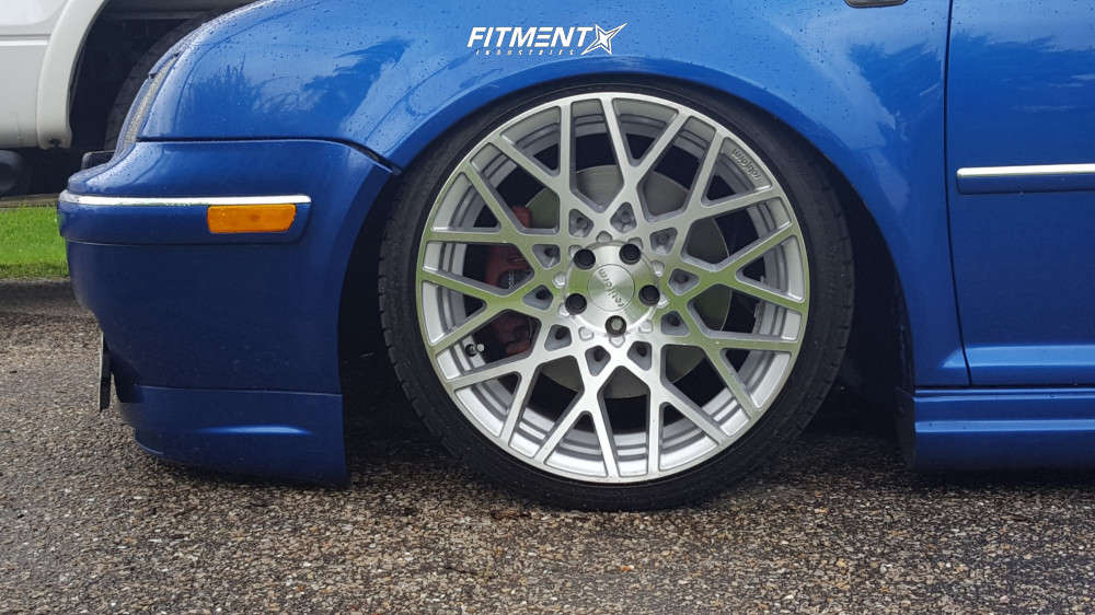 2004 Volkswagen Jetta GLI 1.8T 4dr Sedan (1.8L 4cyl Turbo 6M) with 18x8 ...