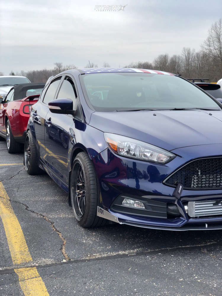 2016 Ford Focus ST with 18x9 XXR 527d and Goodyear 235x40 on Lowering ...