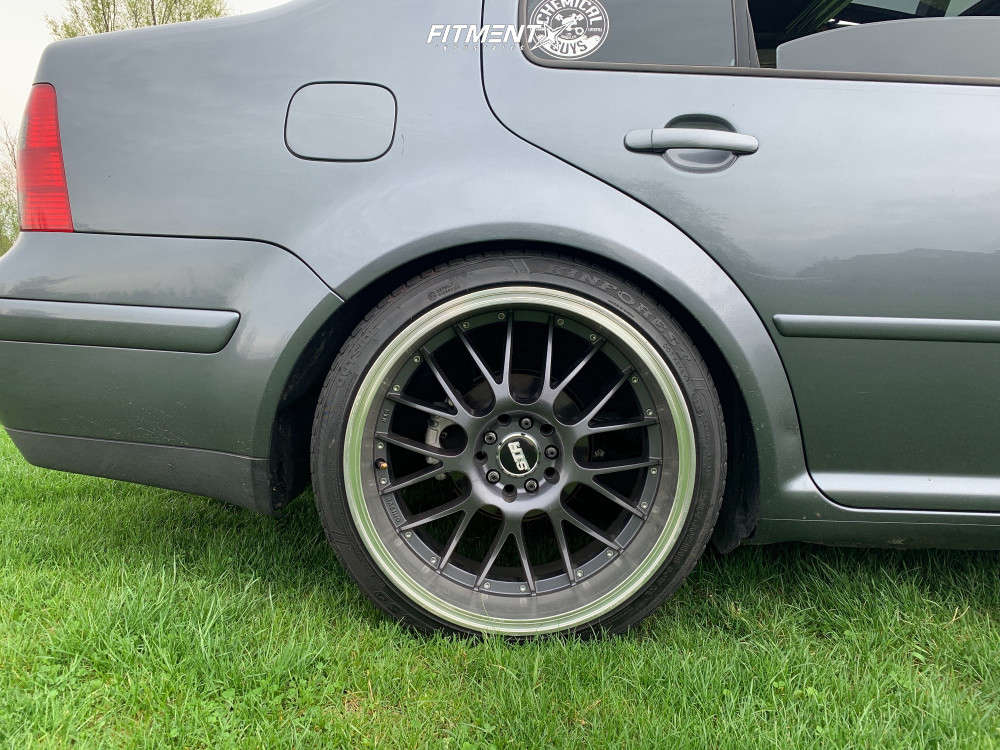 2003 Volkswagen Jetta GLS with 18x8.5 STR 514 and Kinforest 205x40 on ...