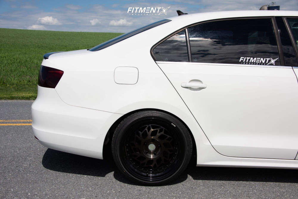 2012 Volkswagen Jetta TDI with 18x9.5 Regen5 R32 and Nankang 225x40 on ...