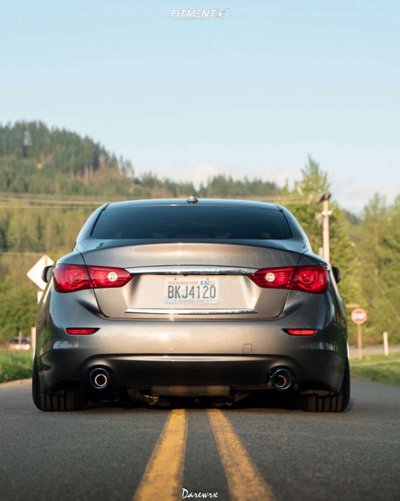 2015 INFINITI Q50 Base with 19x9.5 Work Lanvec Ld1 and Federal 235x35 ...