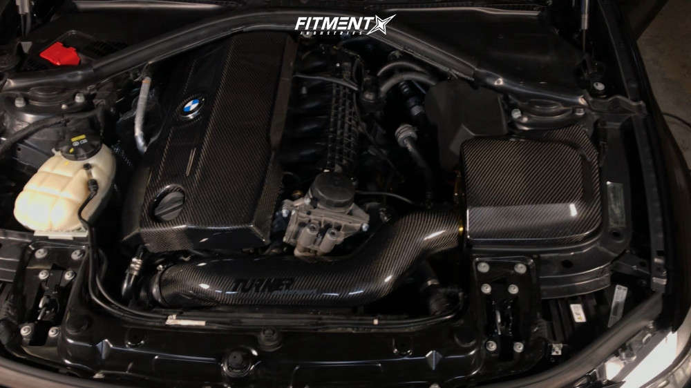 2015 BMW 335i Base with 19x8.5 VMR V801 and Continental 245x40 on Stock ...