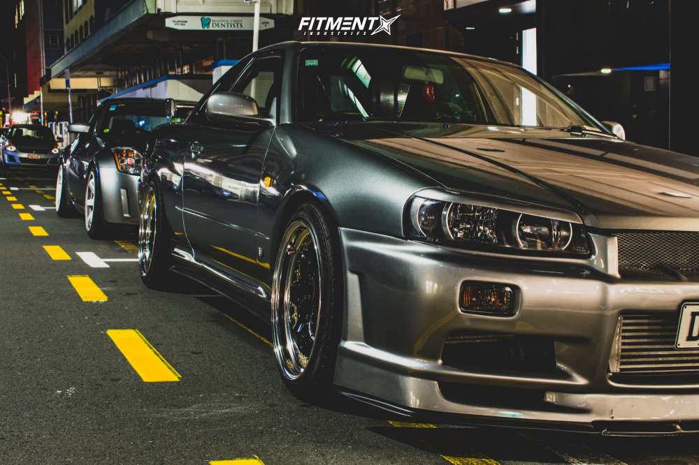 2000 Nissan Skyline R34 Base with 18x9 Work Meister S1 3P and Evergreen ...