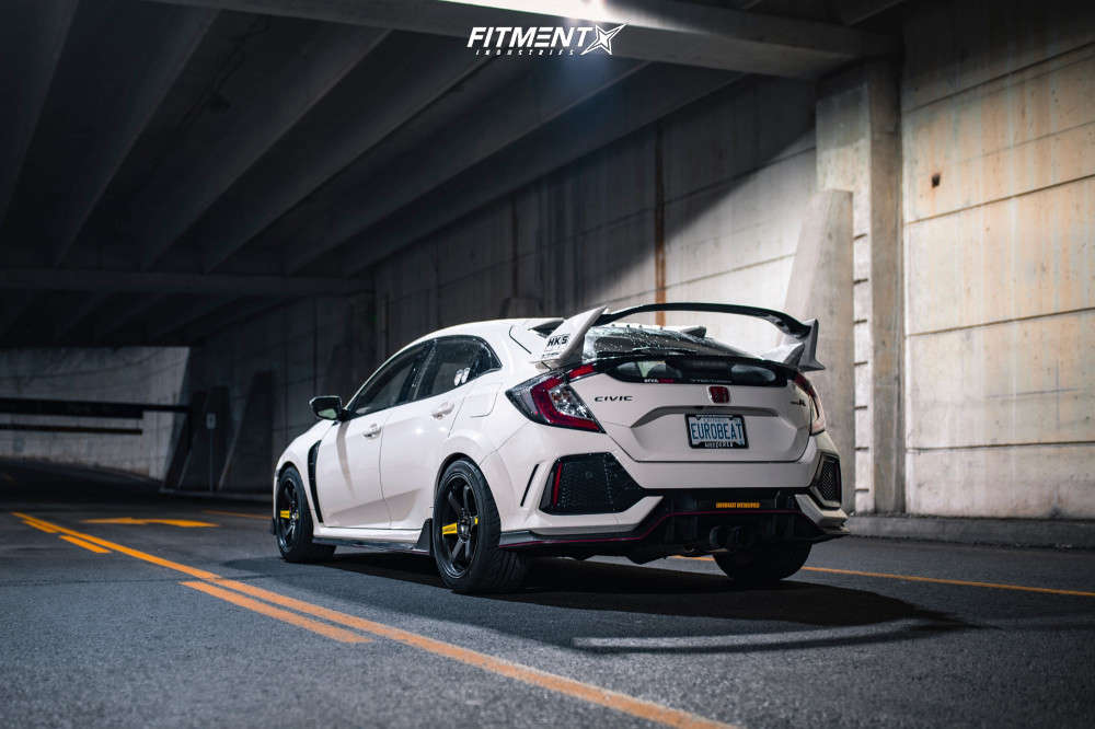 2017 Honda Civic Type R with 18x10 Volk Te37sl and Yokohama 255x40 on ...