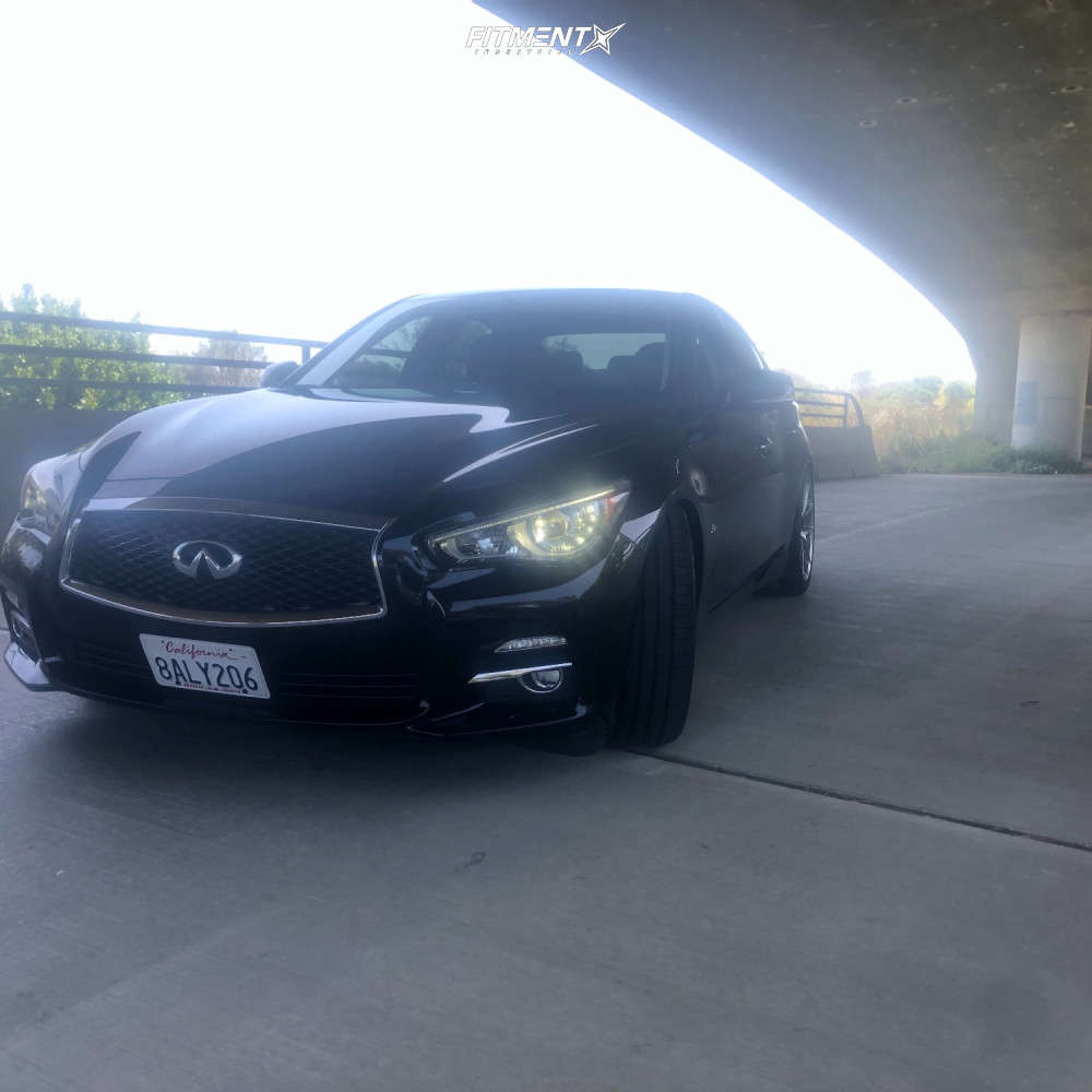 2015 INFINITI Q50 Premium with 19x8.5 ESR RF2 and Kumho 245x40 on Air ...
