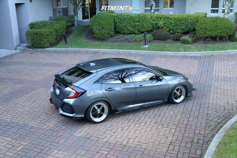 2017 Honda Civic Sport with 18x8.5 ESR SR04 and Continental 235x40 on ...