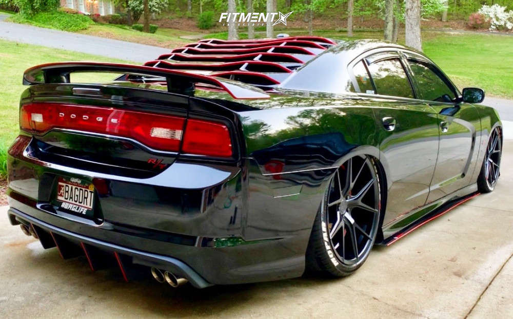 2012 Dodge Charger R/T with 22x9 Verde Axis and Lexani 265x35 on Air ...