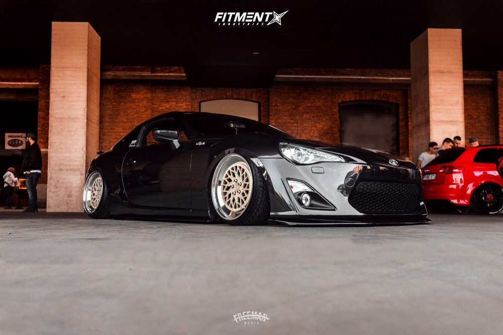 2013 Toyota 86 Base with 18x9 Damnraw and Accelera 205x35 on Air ...