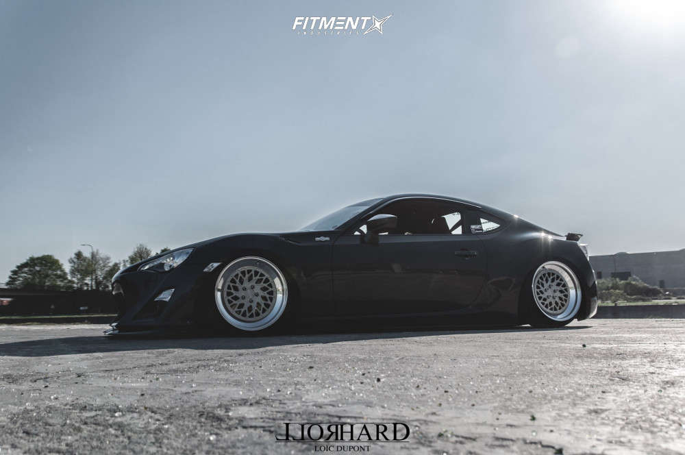 2013 Toyota 86 Base with 18x9 Damnraw and Accelera 205x35 on Air ...