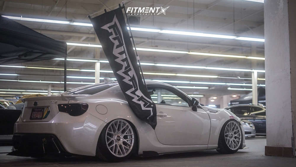 2013 Subaru BRZ Premium with 18x9.5 Rotiform Rse and Federal 225x40 on ...