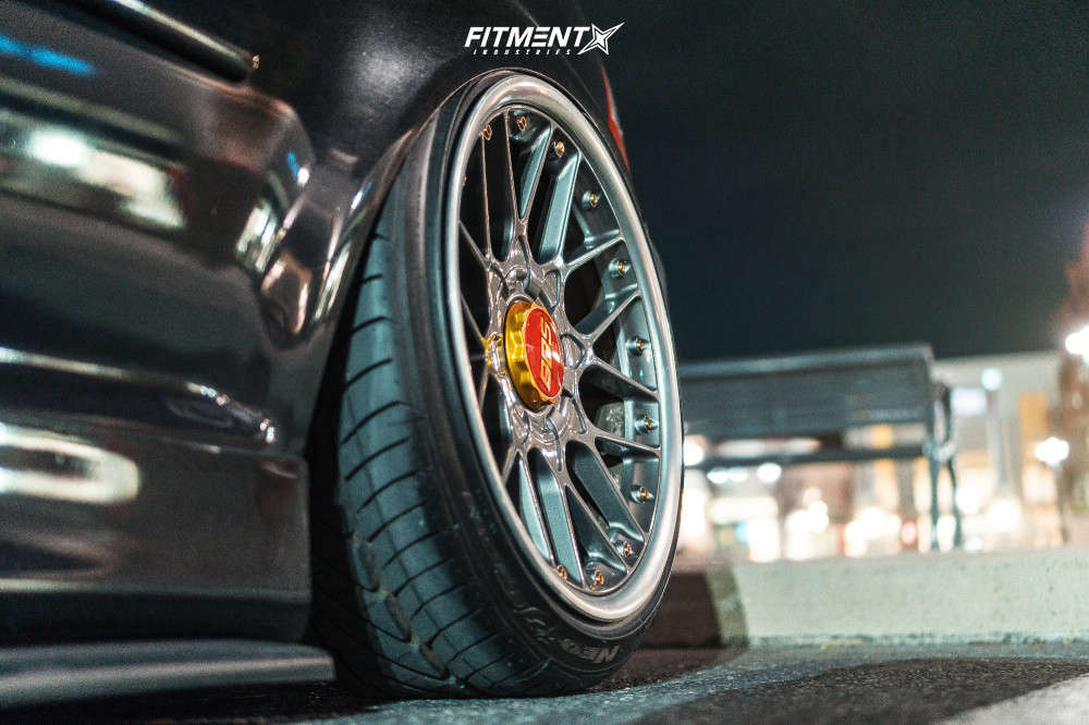 2004 Volkswagen R32 Base with 18x8.5 BBS Rsii and Nitto 205x40 on Air ...