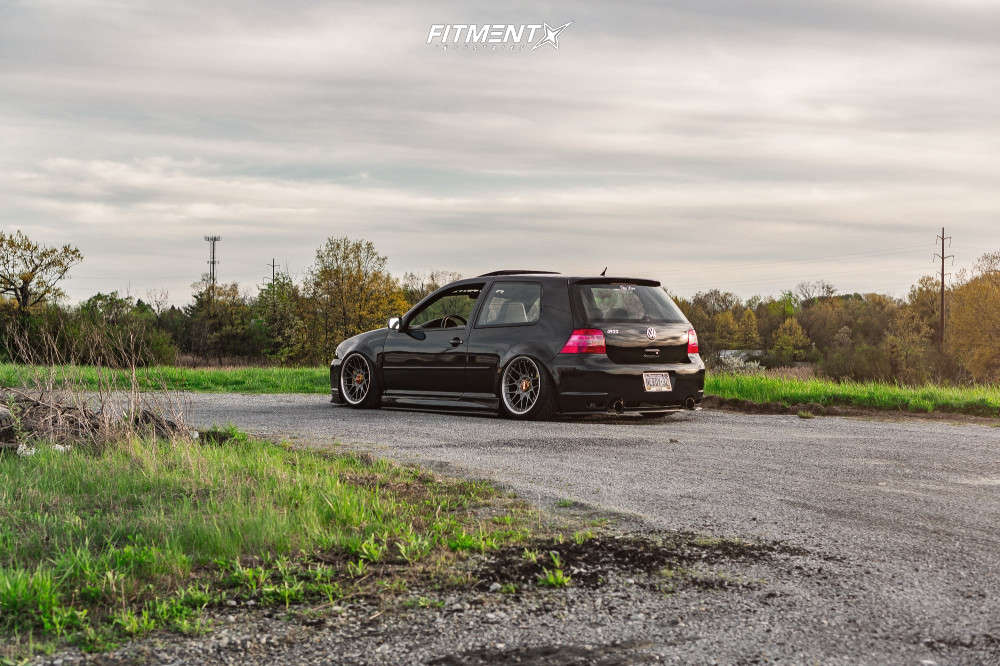 2004 Volkswagen R32 Base with 18x8.5 BBS Rsii and Nitto 205x40 on Air ...