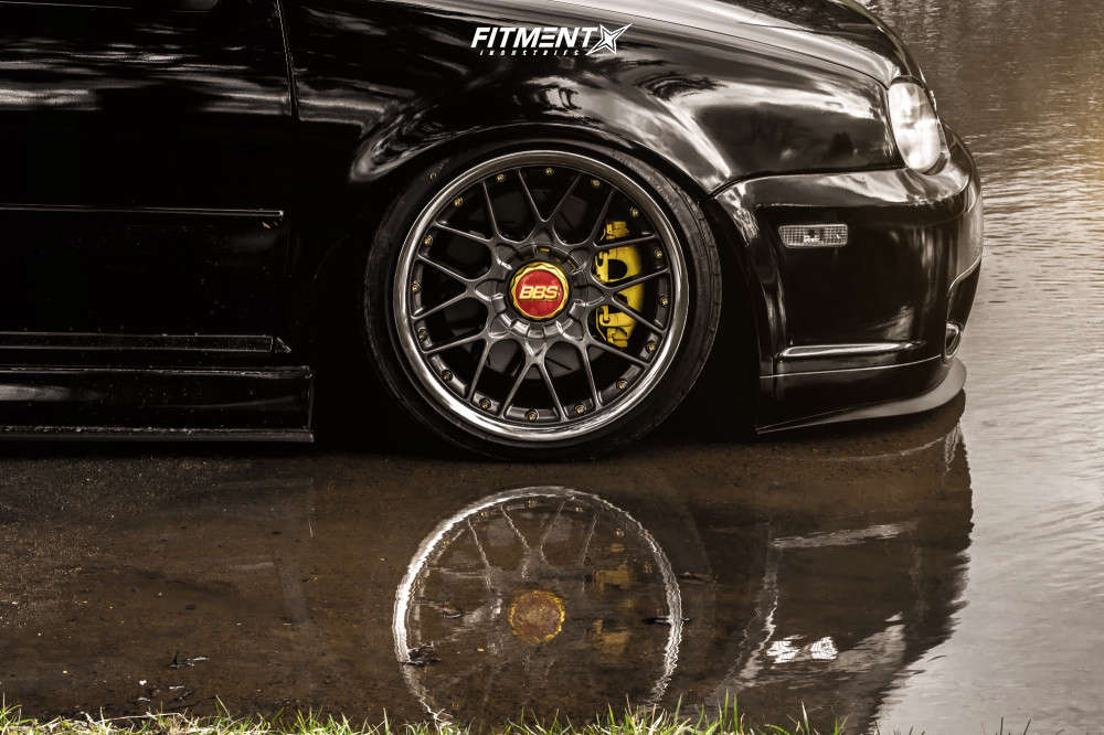 2004 Volkswagen R32 Base with 18x8.5 BBS Rsii and Nitto 205x40 on Air ...