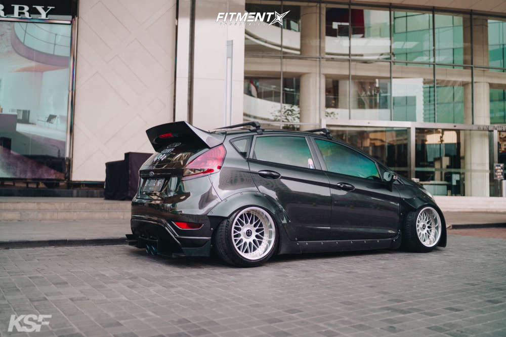 2010 Ford Fiesta Base with 17x10 Work Stitch and Accelera 225x45 on Air ...