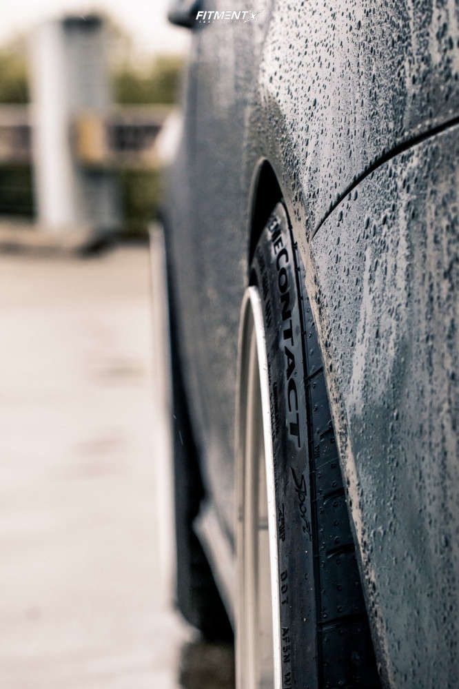 2008 Volkswagen Jetta 2.0T with 18x9 Avant Garde M220 and Continental ...