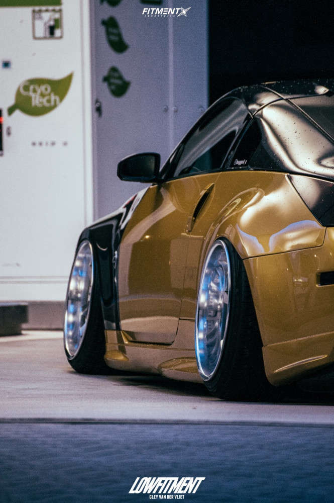 2005 Nissan 350Z Enthusiast with 19x10 Weds Lxz and Vredestein 225x35 ...