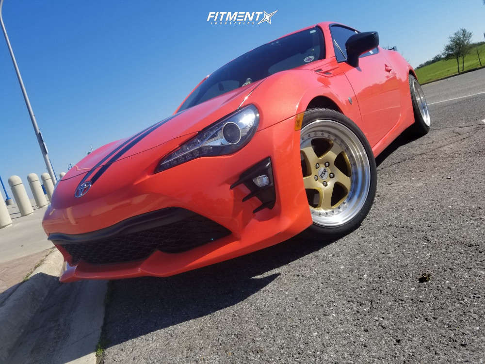 2017 Toyota 86 Special Edition with 18x8.5 ESR Sr02 and Goodyear 235x40 ...