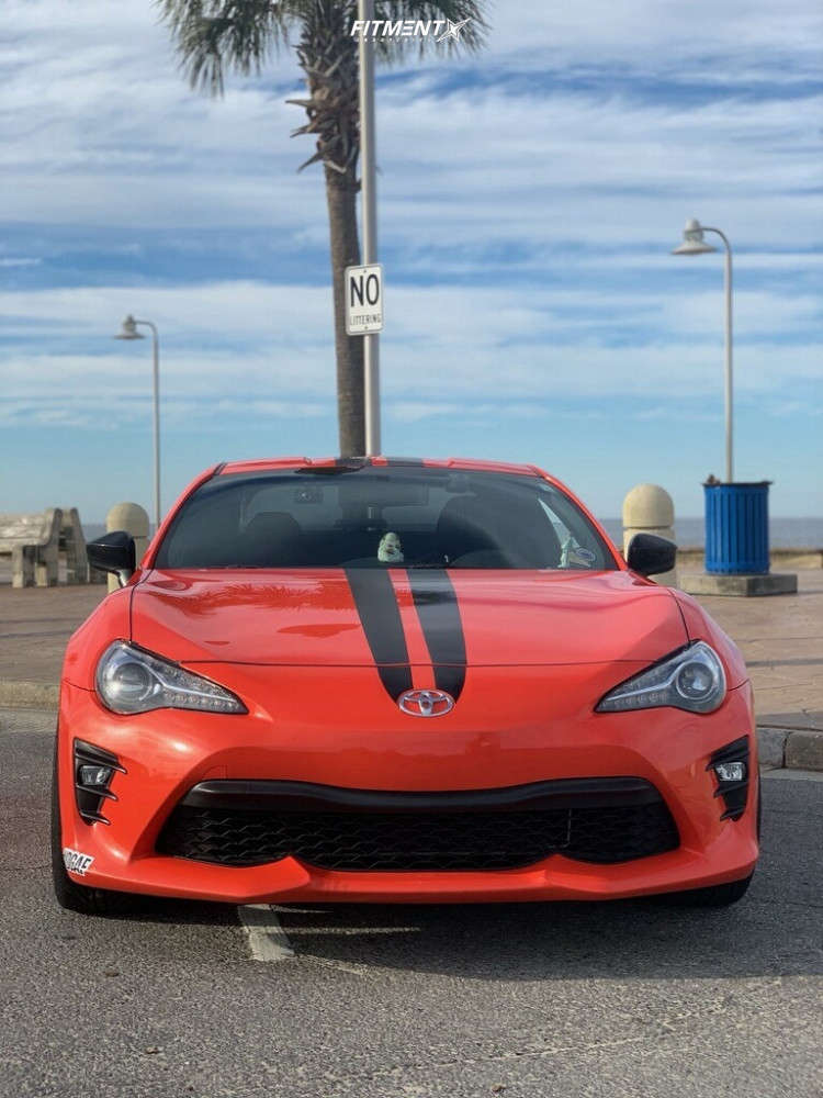 2017 Toyota 86 Special Edition with 18x8.5 ESR Sr02 and Goodyear 235x40 ...