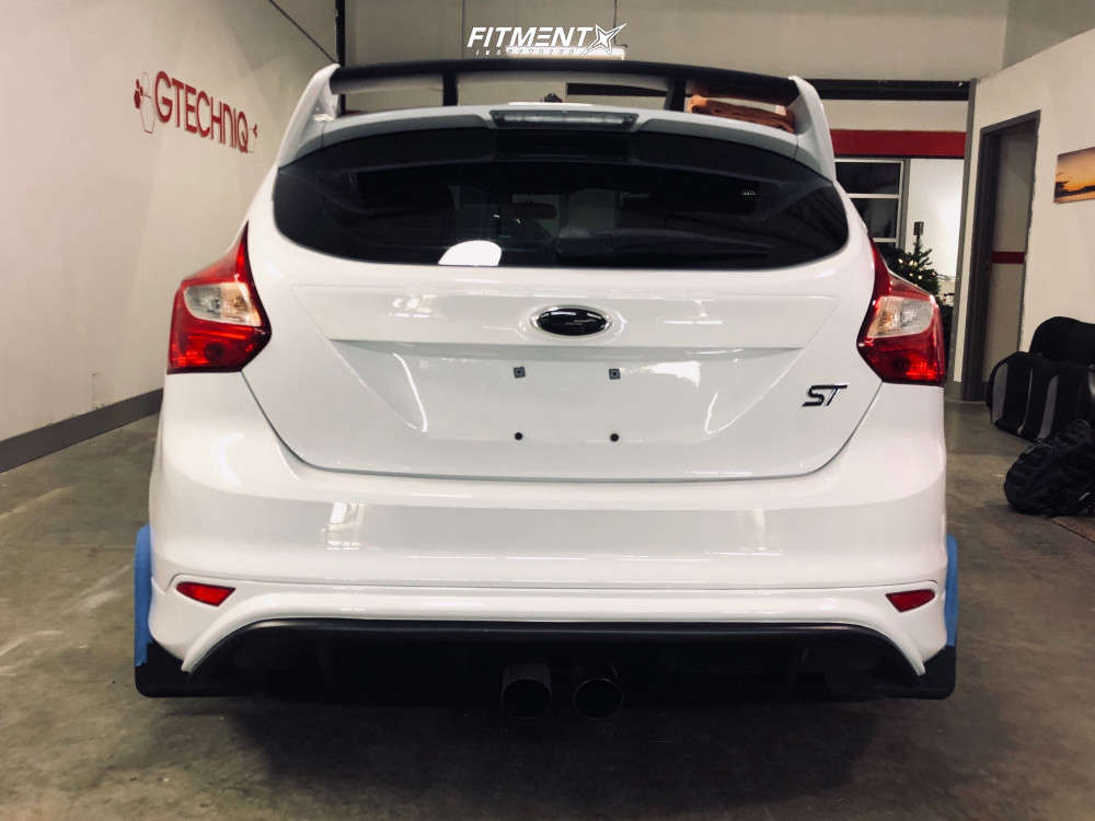 2013 Ford Focus ST with 18x9 Enkei RPF1 and Michelin 245x35 on ...