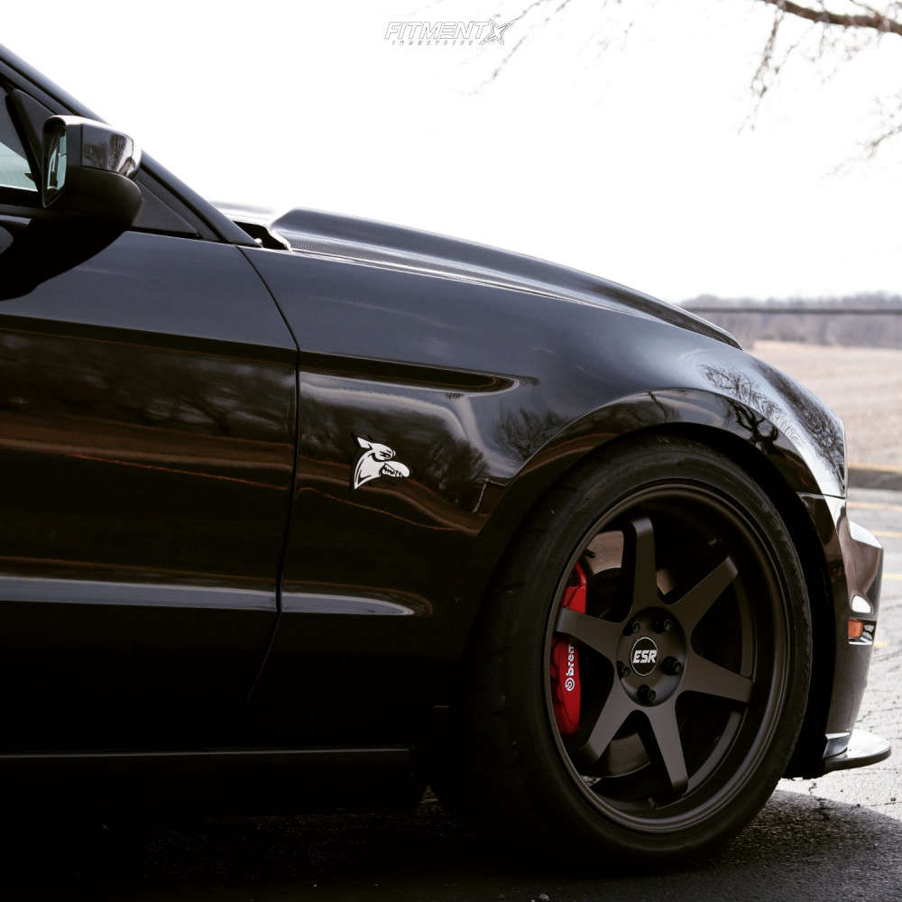 2013 Ford Mustang GT with 19x9.5 ESR Sr07 and Firestone 275x35 on ...