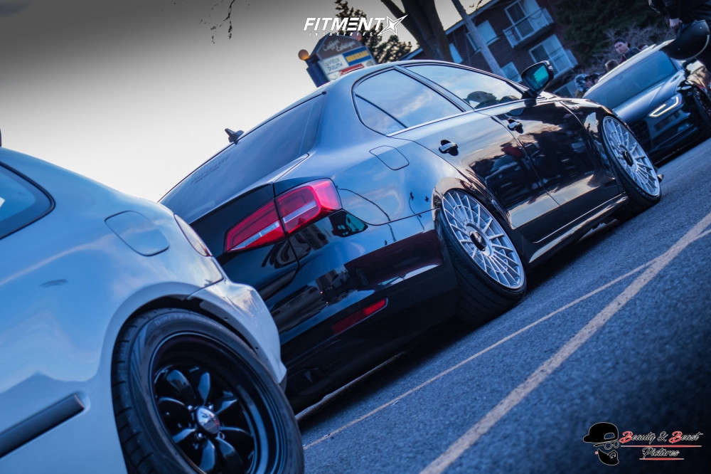 2015 Volkswagen Jetta SE with 19x8.5 Rotiform Las-r and Minerva 215x35 ...