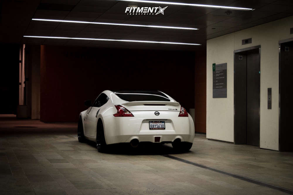 2015 Nissan 370Z Sport with 19x9.5 Varrstoen Es2 and Michelin 265x35 on ...
