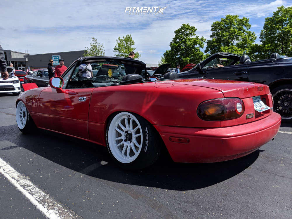 1994 Mazda MX-5 Miata Base with 15x8 Cosmis Racing XT-206R and Toyo ...
