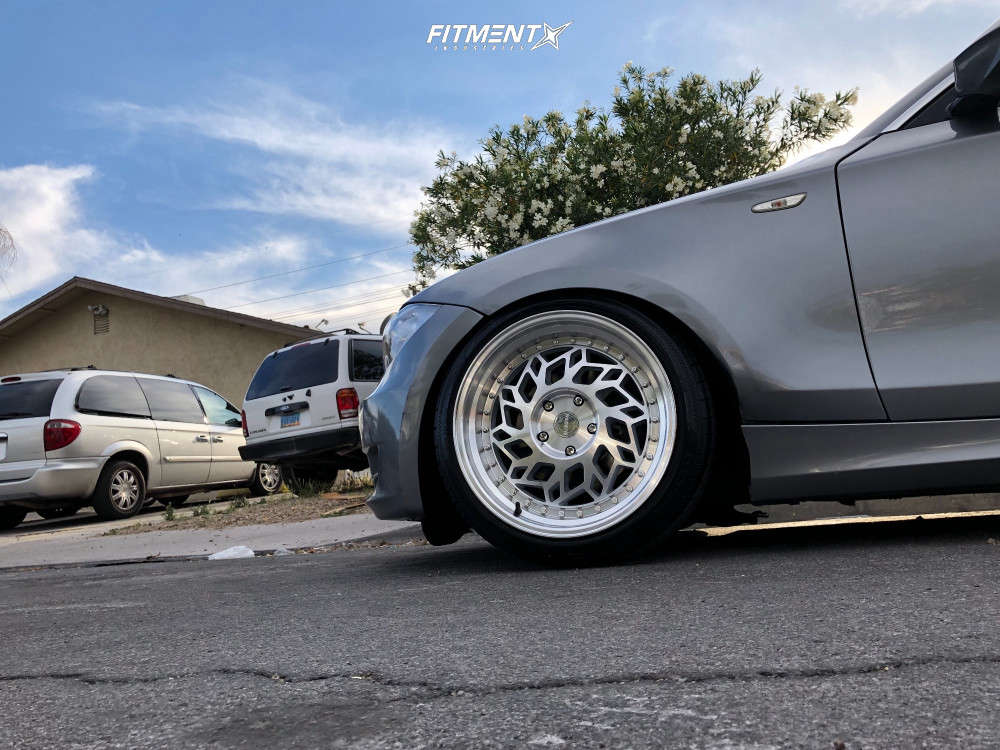 2010 BMW 128i Base with 18x9.5 Regen5 R32 and Michelin 195x35 on ...