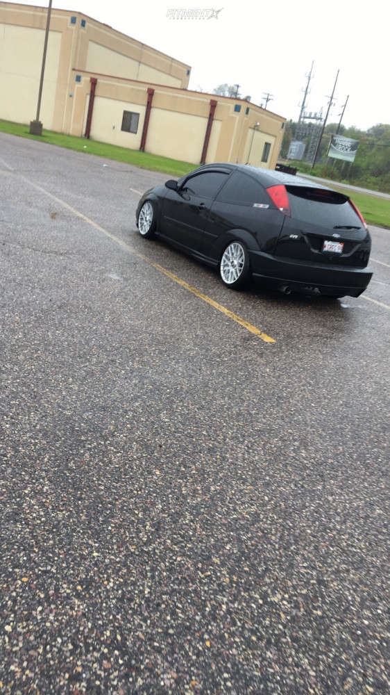 2003 Ford Focus SVT with 17x8 Rotiform Rse and Federal 195x40 on ...