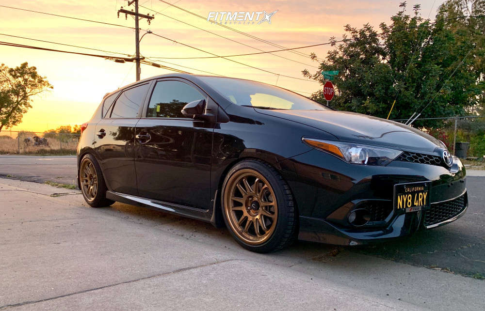 2018 Toyota Corolla IM Base with 18x9 Cosmis Racing XT-206R and Falken ...