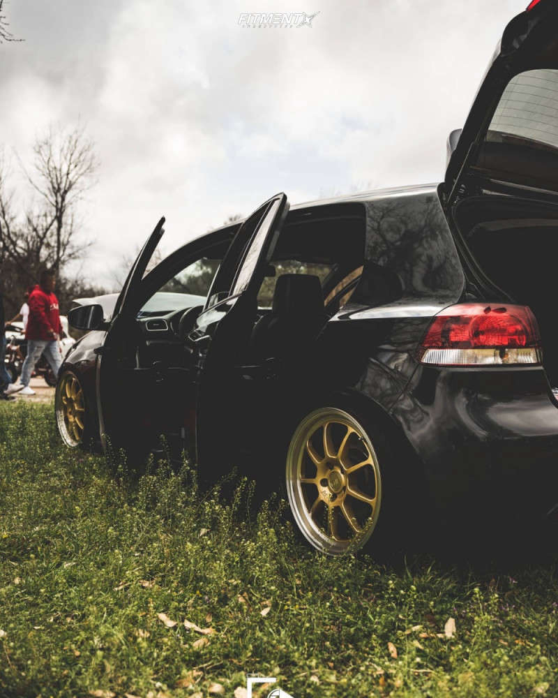 2013 Volkswagen Golf R Base with 18x8.5 Motegi MR135 and Federal 225x35 ...