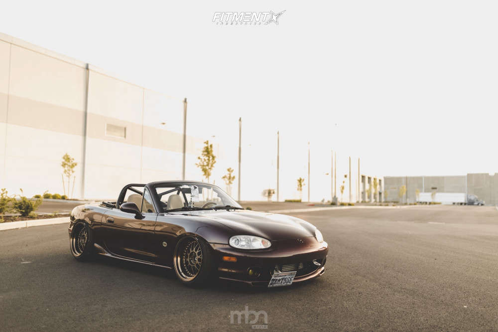2000 Mazda MX-5 Miata Base with 16x9.5 Work Meister M1 3p and Federal ...