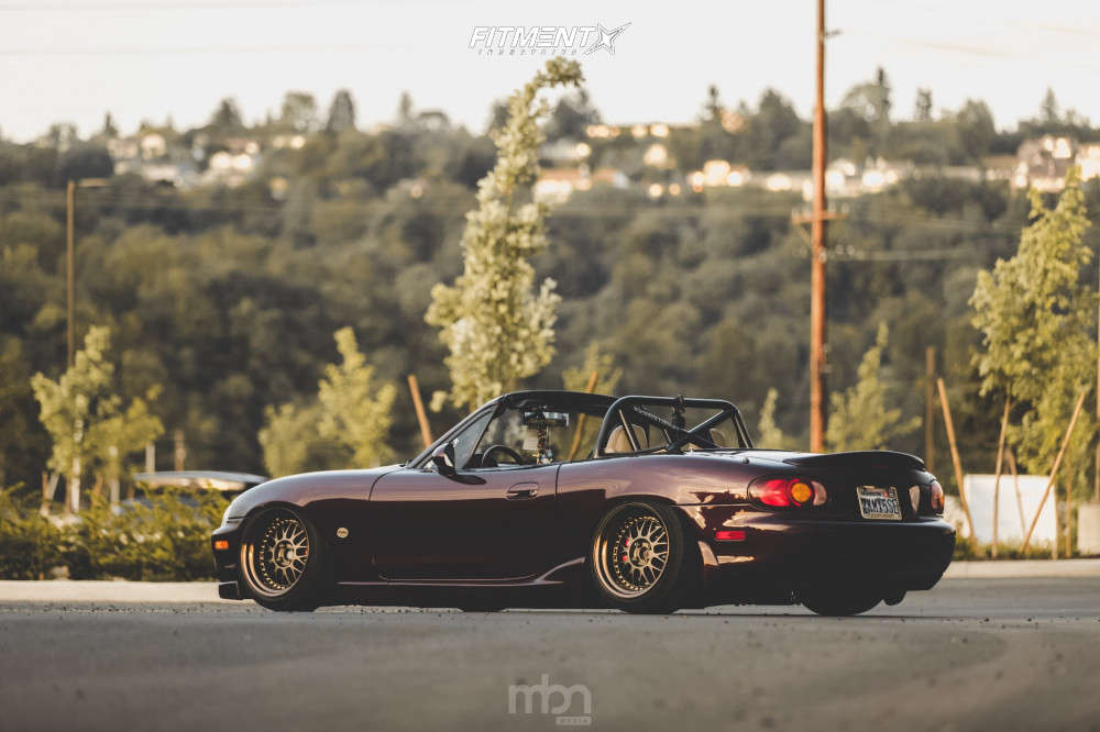 2000 Mazda MX-5 Miata Base with 16x9.5 Work Meister M1 3p and Federal ...