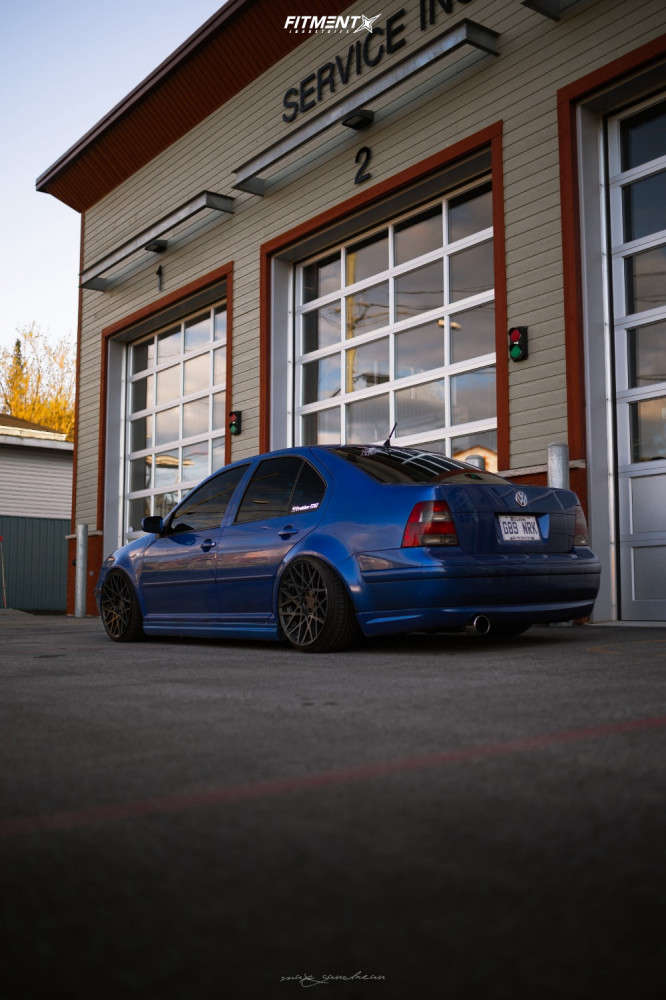 2000 Volkswagen Jetta TDI with 18x8.5 Rotiform Blq and Continental ...