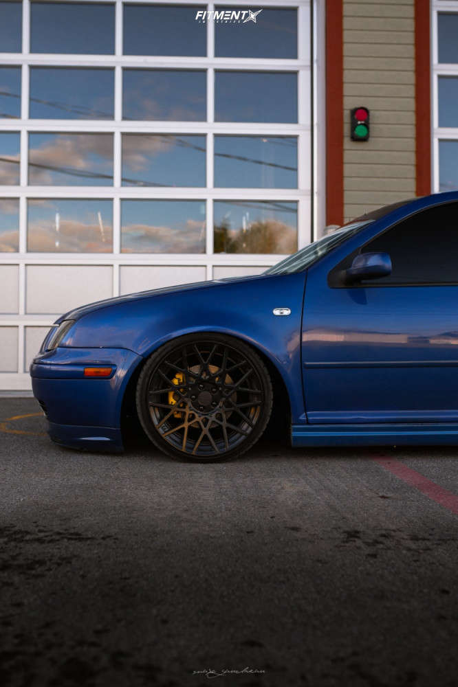 2000 Volkswagen Jetta TDI with 18x8.5 Rotiform Blq and Continental ...