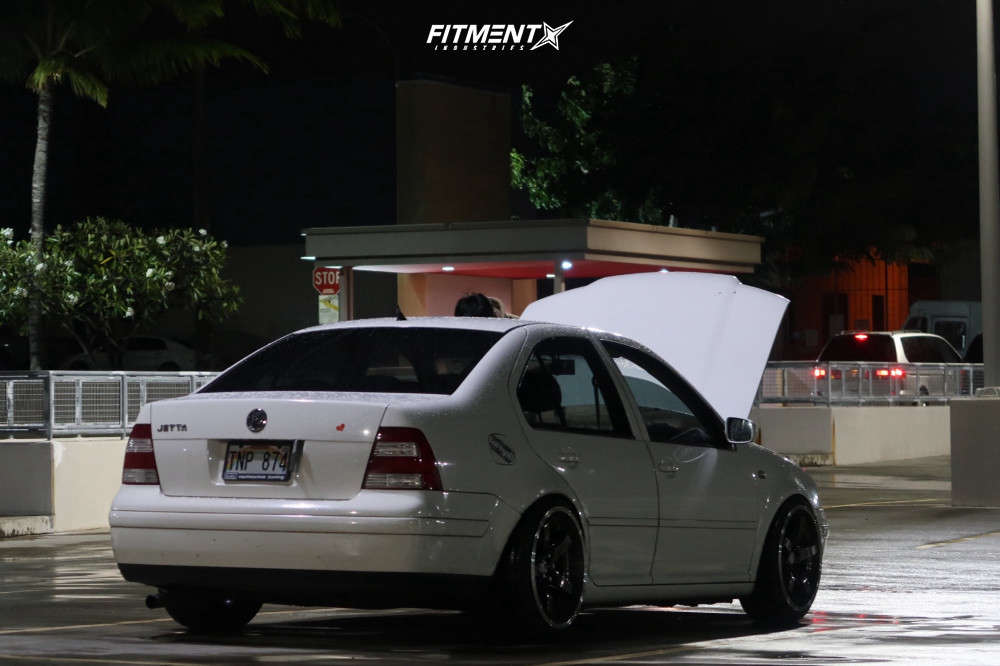 2002 Volkswagen Jetta GL with 18x8.5 XXR 555 and Nankang 205x40 on Air ...