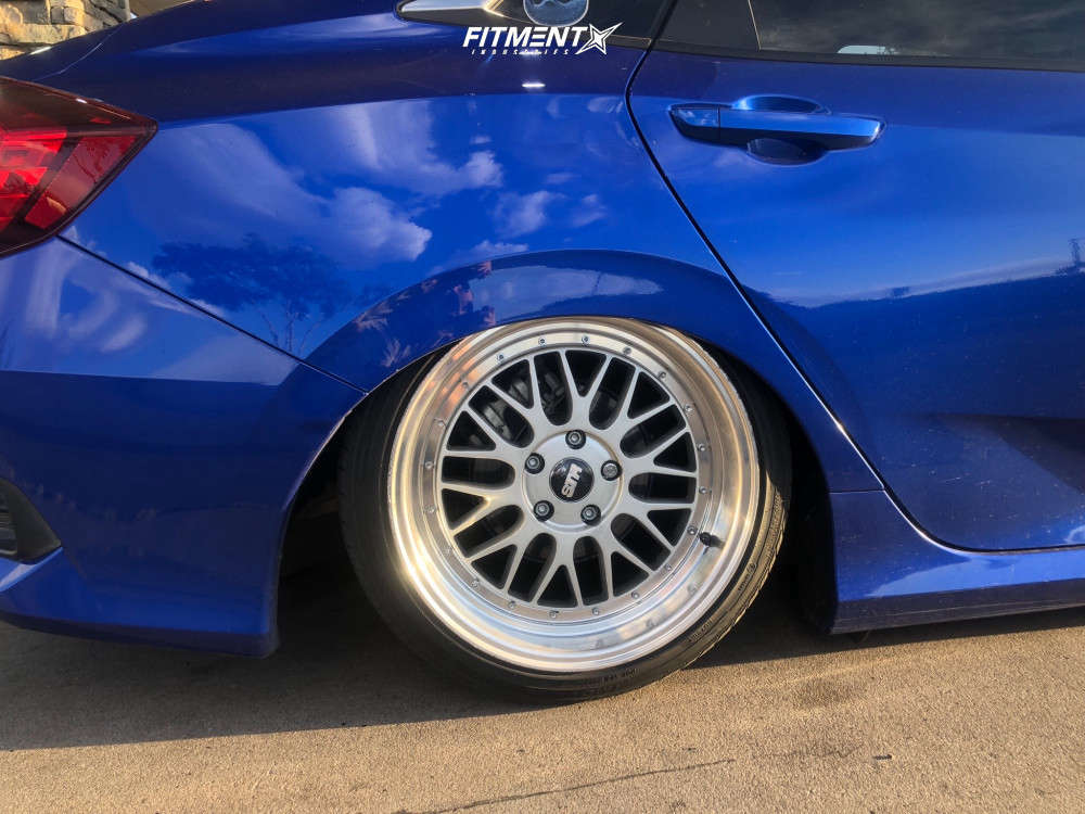 2018 Honda Civic EX with 18x9.5 STR 601 and Continental 215x40 on Coilovers | 715037 | Fitment ...