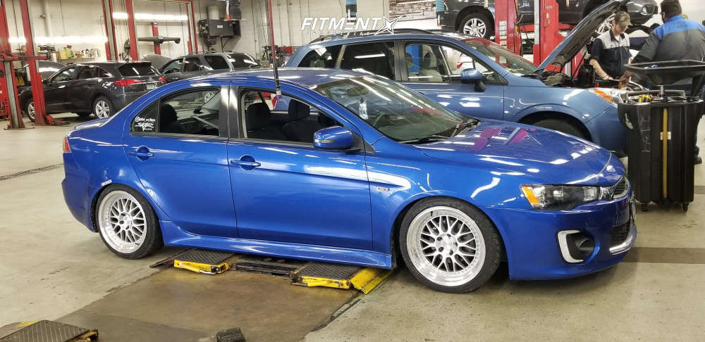 2016 Mitsubishi Lancer ES with 18x8.5 ESR Sr01 and Federal 215x40 on ...