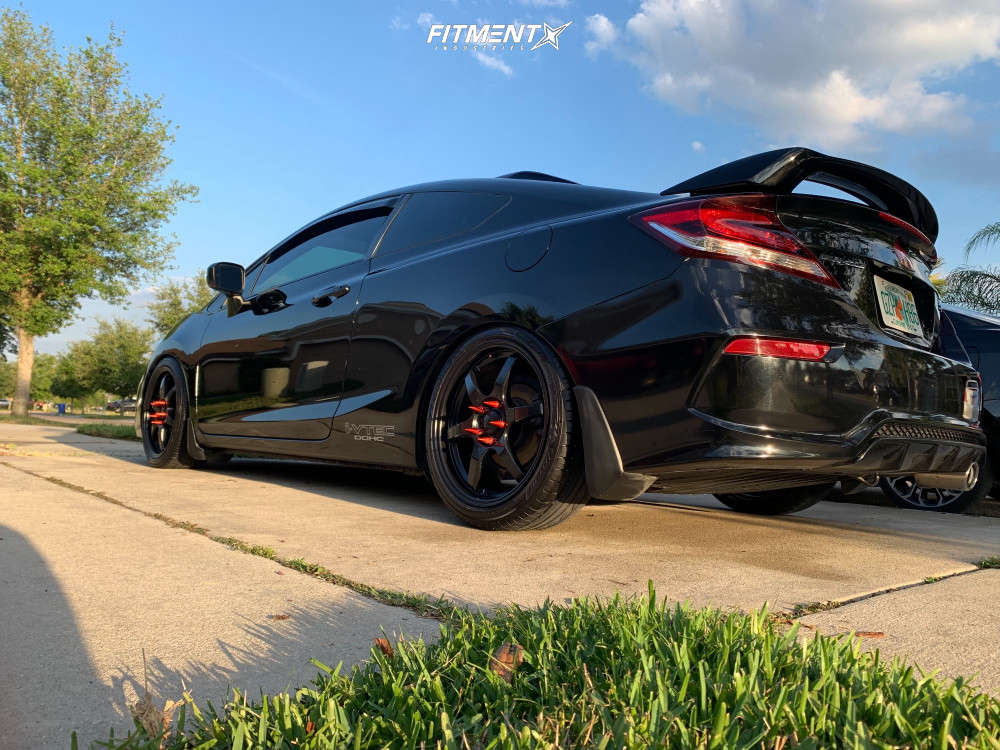 2015 Honda Civic Si with 18x8 Konig Backbone and Lexani 225x45 on ...