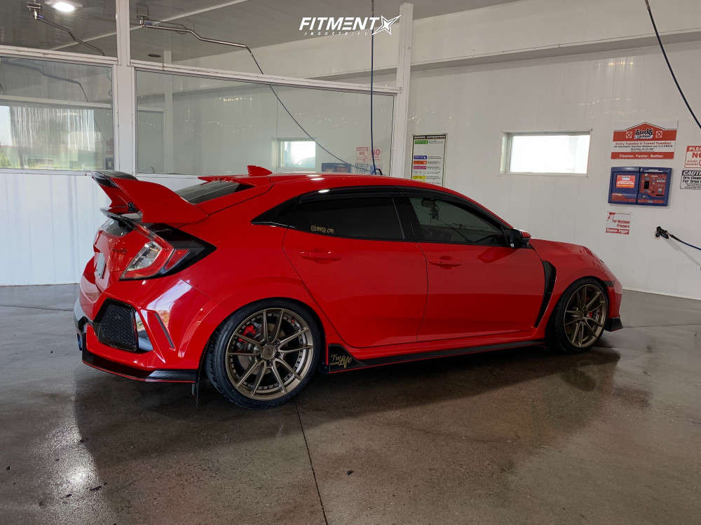 2018 Honda Civic Type R with 19x9.5 Niche Dfs and Nitto 255x35 on ...