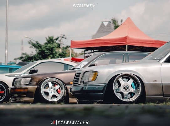 1994 Mercedes-Benz E320 Base with 18x14 SSR Koenig and Achilles 305x30 ...