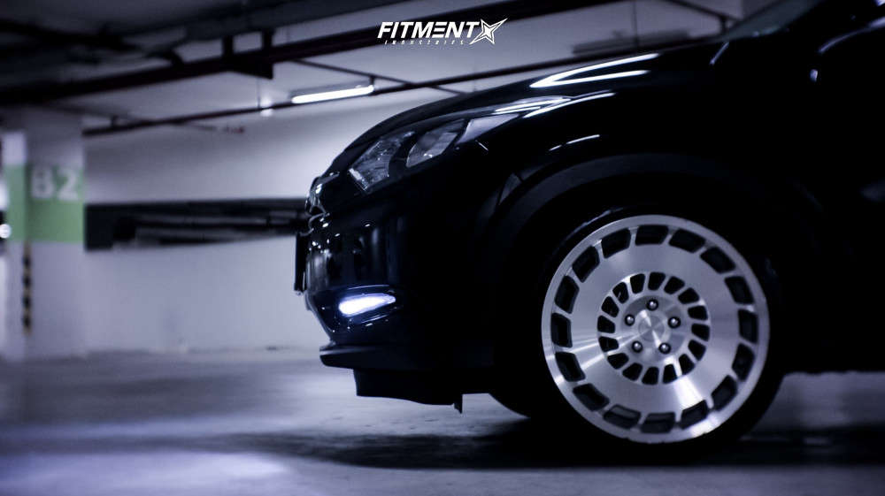 2017 Honda HR-V EX-L with 20x8.5 Rotiform Ccv and Accelera 245x35 on ...