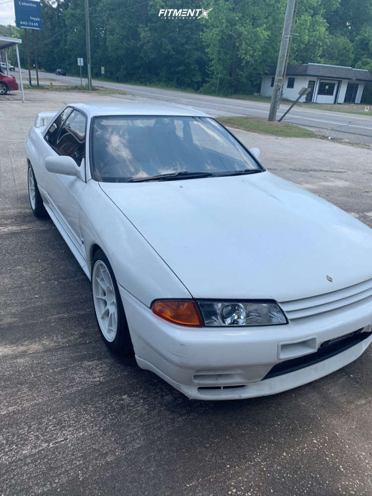 1992 Nissan Skyline R32 Base with 17x8 Enkei NT03 and Yokohama 235x45 ...