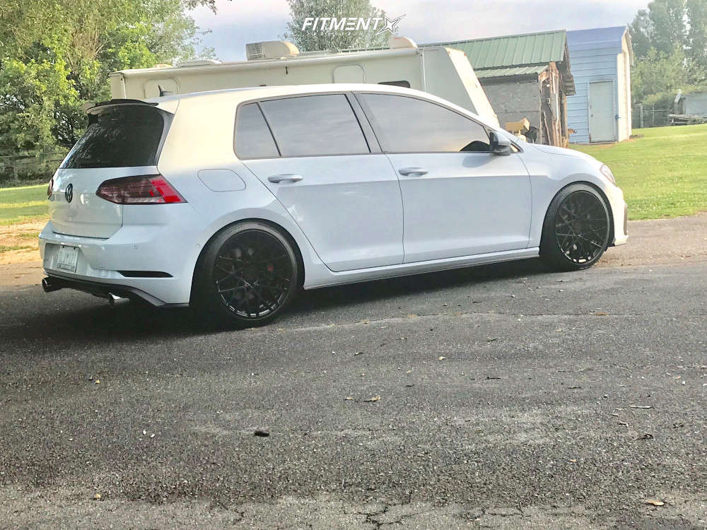 2018 Volkswagen GTI Autobahn with 18x8.5 Rotiform Blq and Pirelli ...