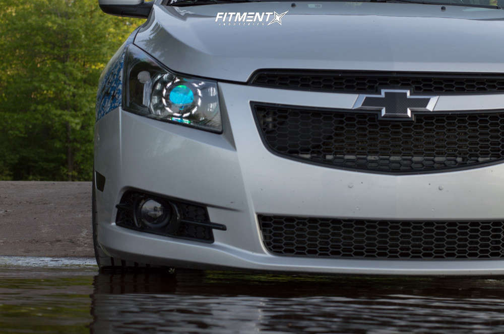 2012 Chevrolet Cruze LT with 18x8.5 F1R F29 and Federal 245x45 on ...