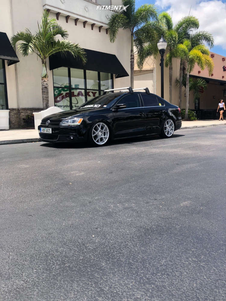 2013 Volkswagen Jetta SE with 18x8.5 Rotiform Kps and Lionhart 215x45 ...