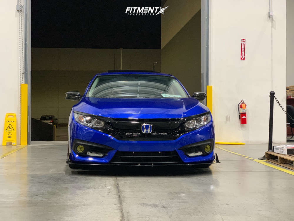 2017 Honda Civic EX with 18x9.5 ESR Sr01 and Federal 225x40 on ...
