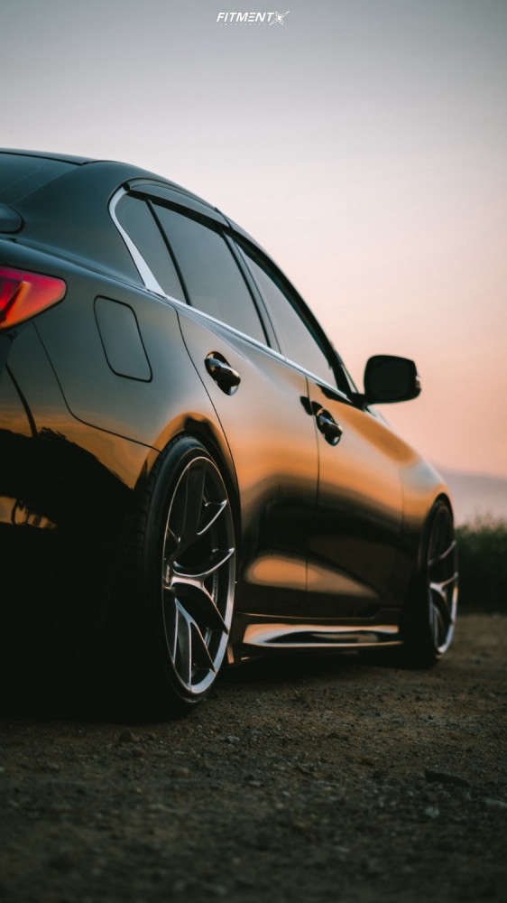 2015 INFINITI Q50 Premium with 19x10.5 ESR Rf2 and Delinte 235x35 on ...