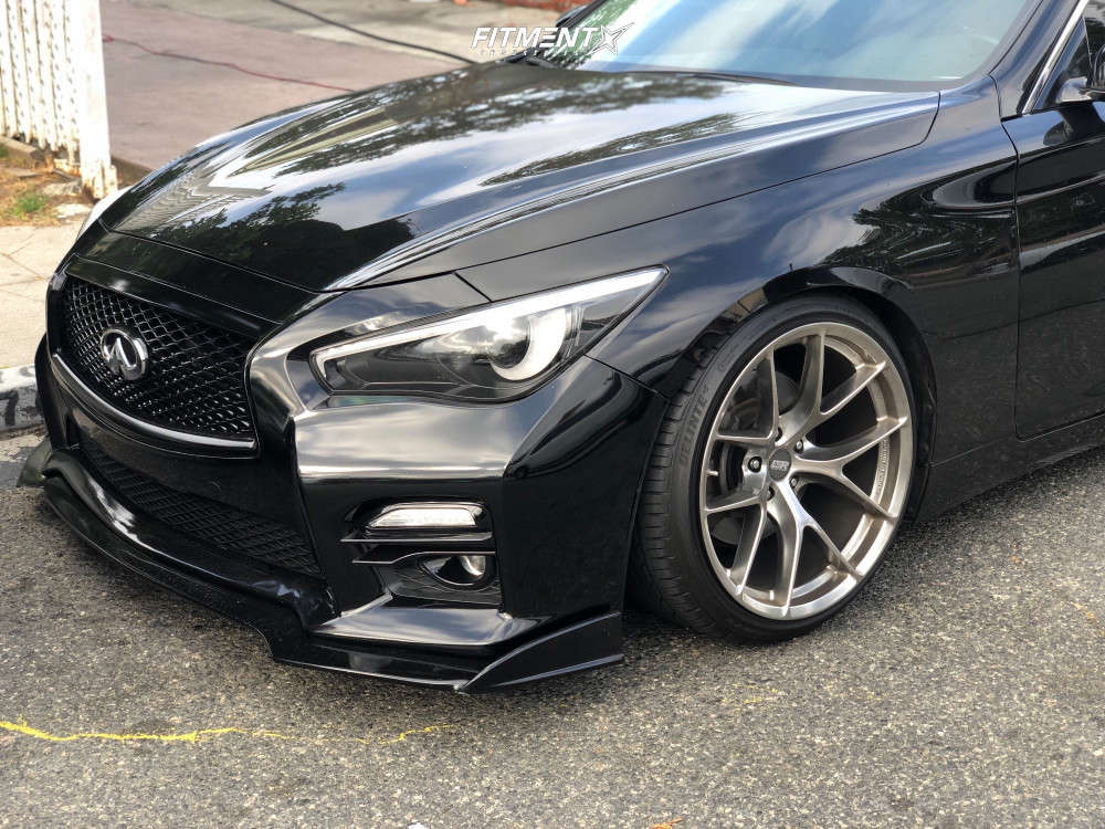 2015 INFINITI Q50 Premium with 19x10.5 ESR Rf2 and Delinte 235x35 on ...